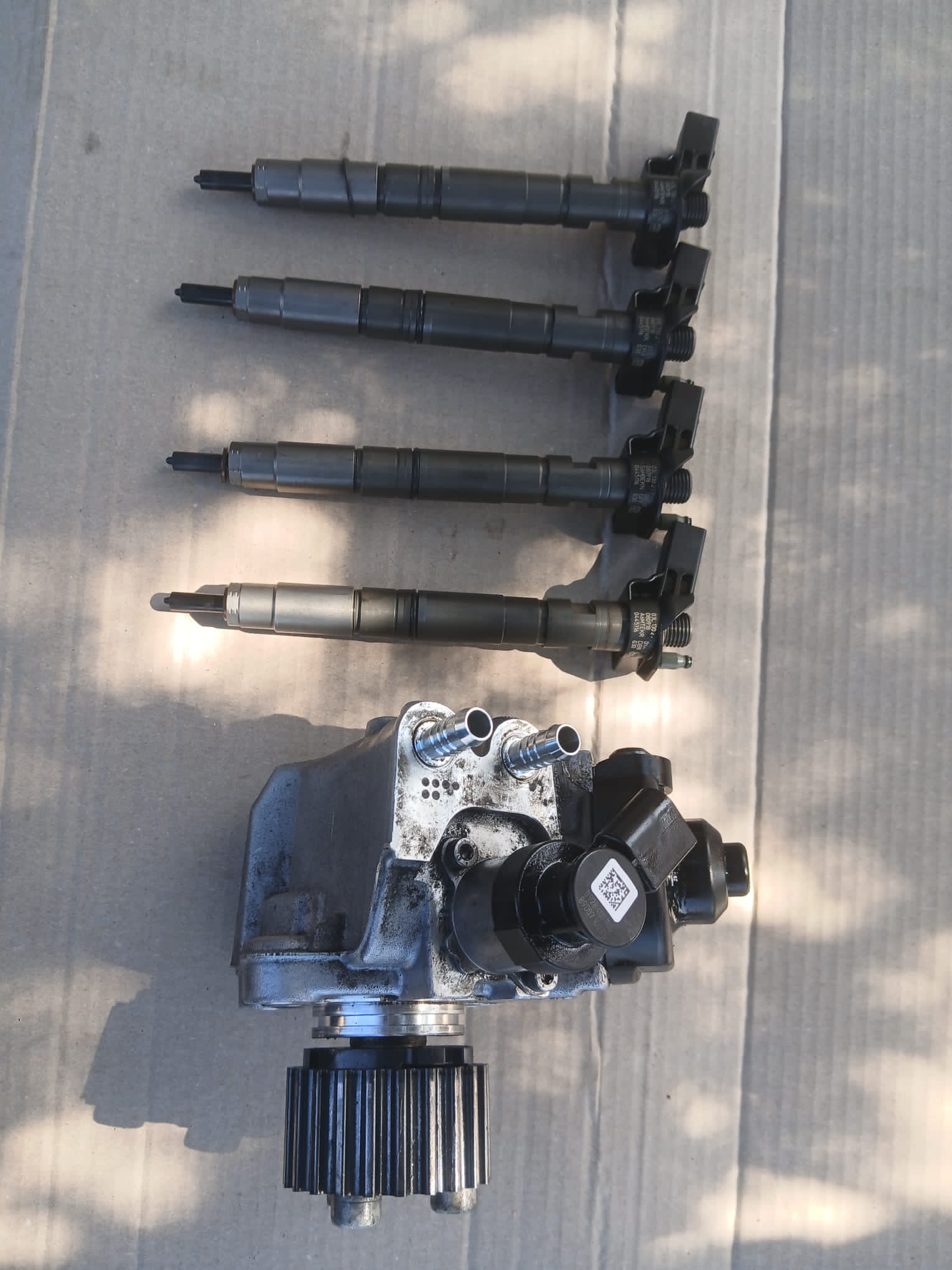 KIT 4 INIETTORI 0445116030 + Pompa 0445010507 BOSCH CP4 AUDI VW SEAT SKODA 2.0TDI - Auto Ricambi Doc