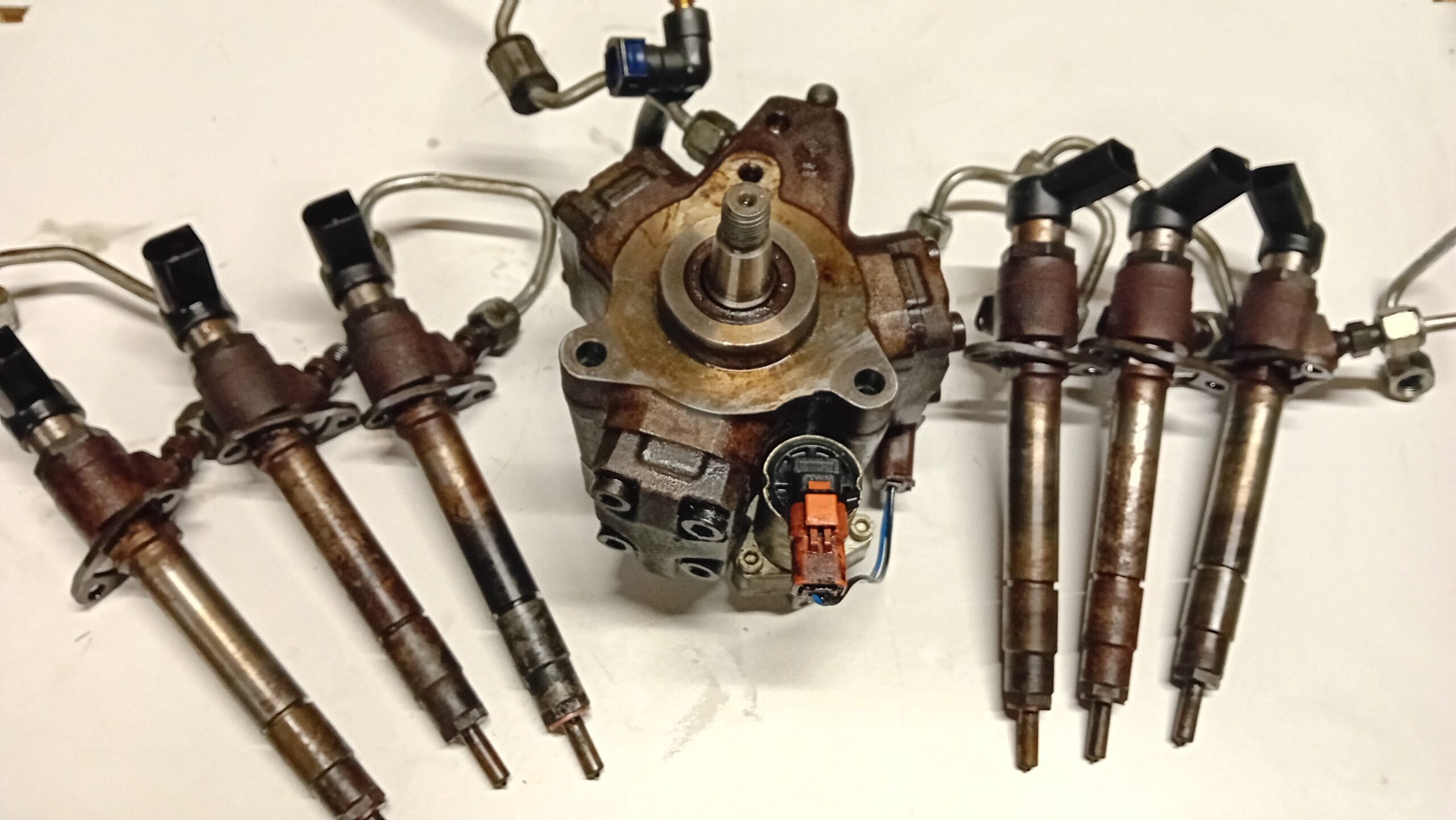 KIT Pompa iniettori LAND ROVER DISCOVERY 3 2.7 motore 276DT A2C20003282 ...